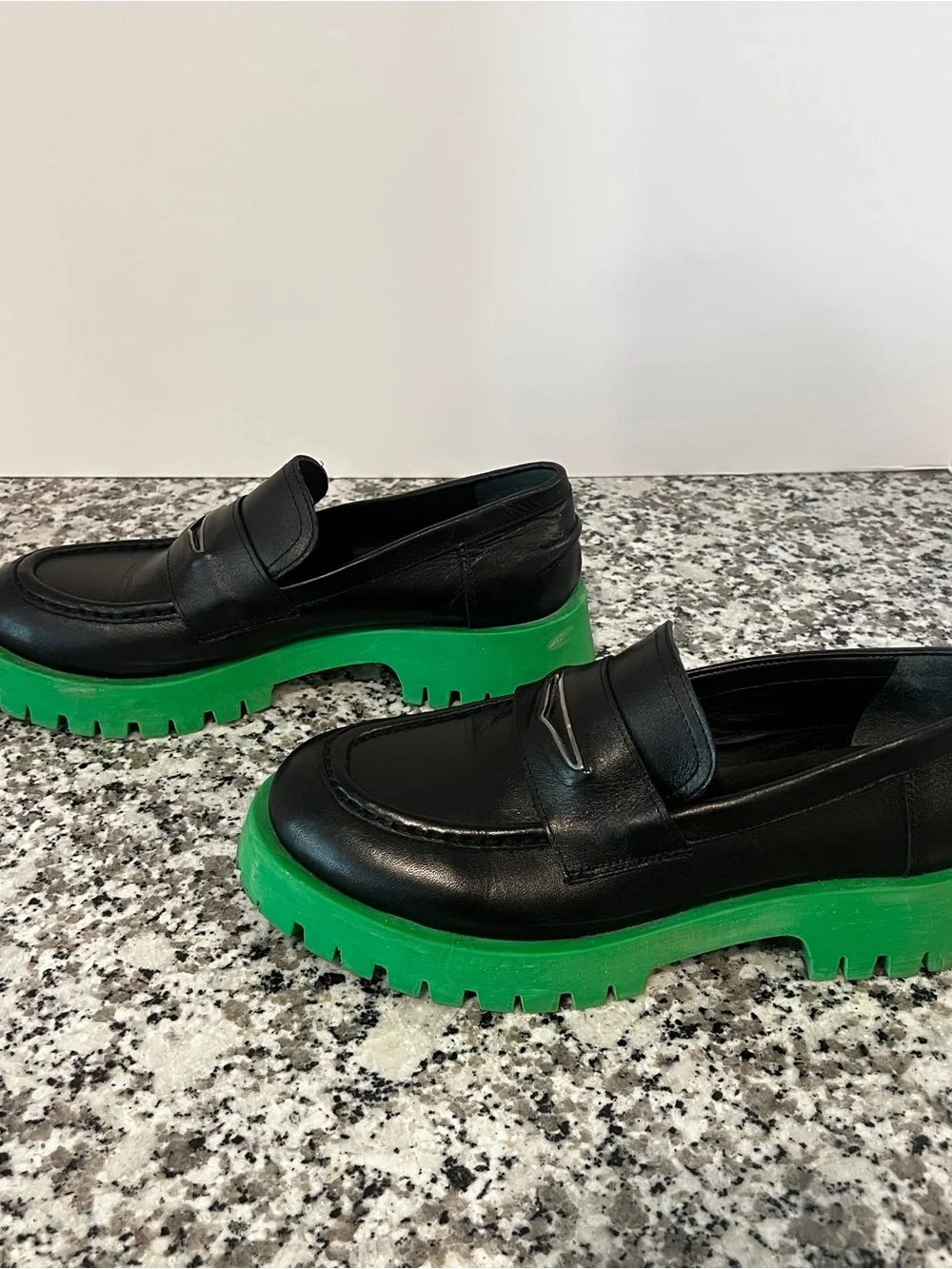 Steve Madden | Shoes | Steve Madden Black Chunky Lug Sole Loafers Green ...